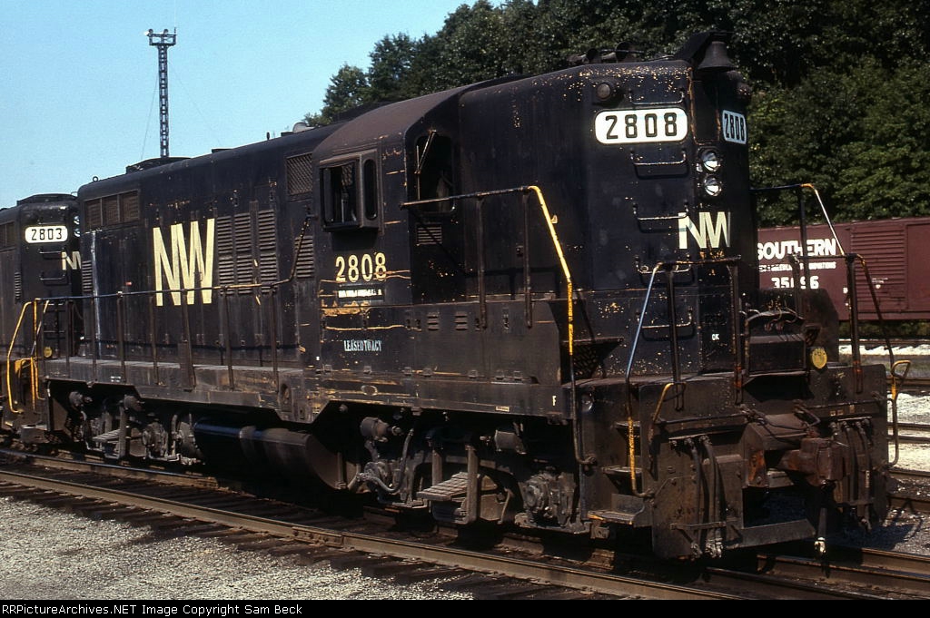 N&W 2808 (GP9)